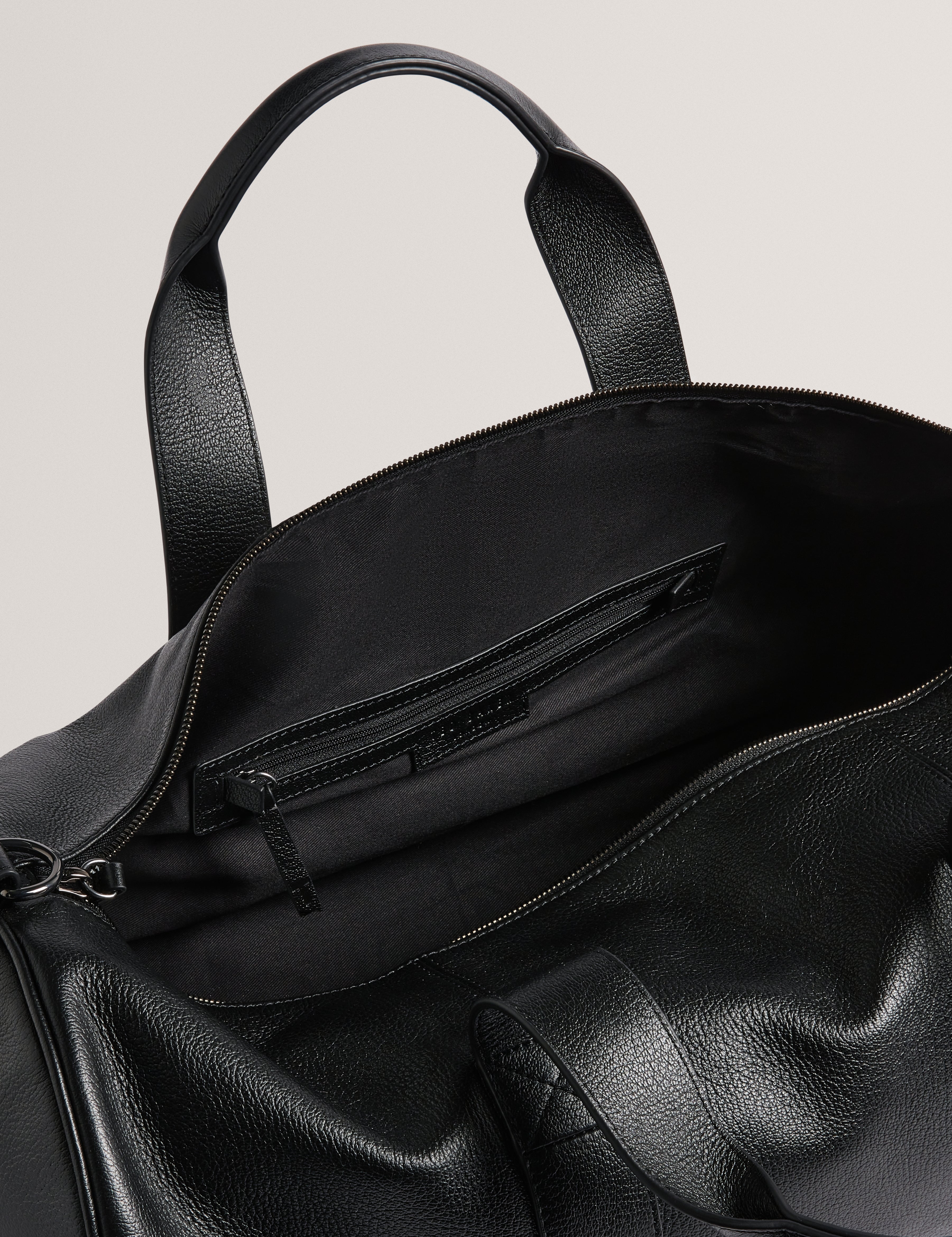 Grantly Leather Duffle Bag Black